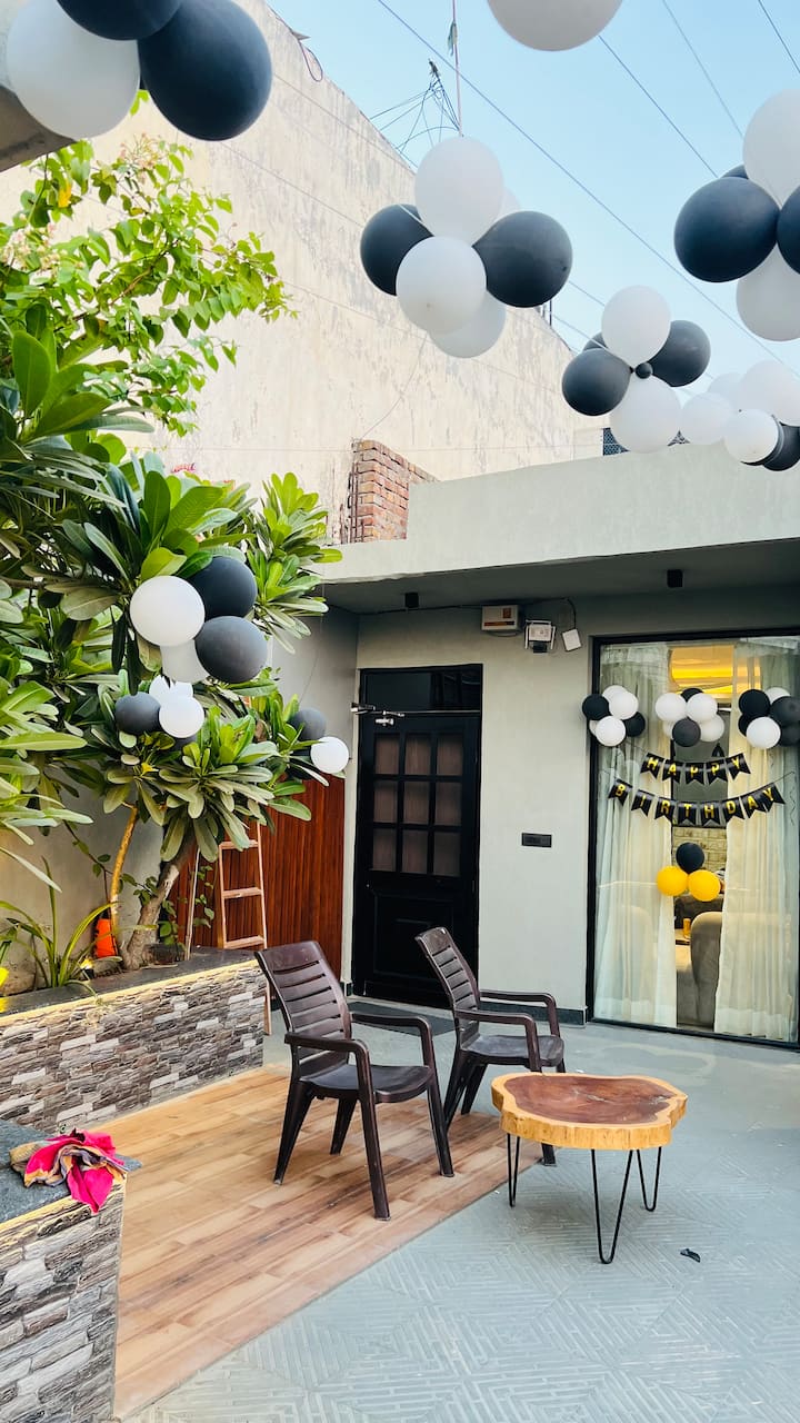 Luxury Penthouse - New Delhi