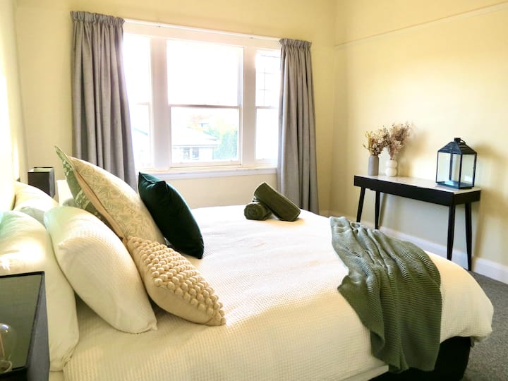 11eardley|5min To Cbd | 2 Bedrooms| Free Parking - Franklin House - National Trust Tasmania, Youngtown