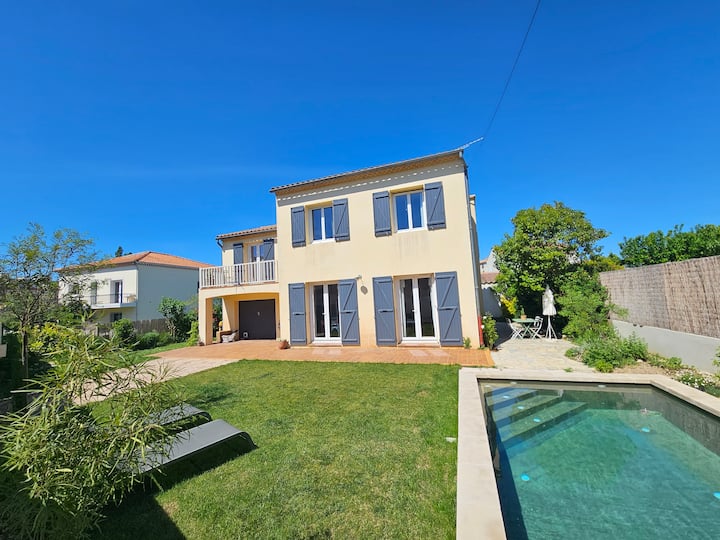 Jolie Villa Avec Piscine - Arles