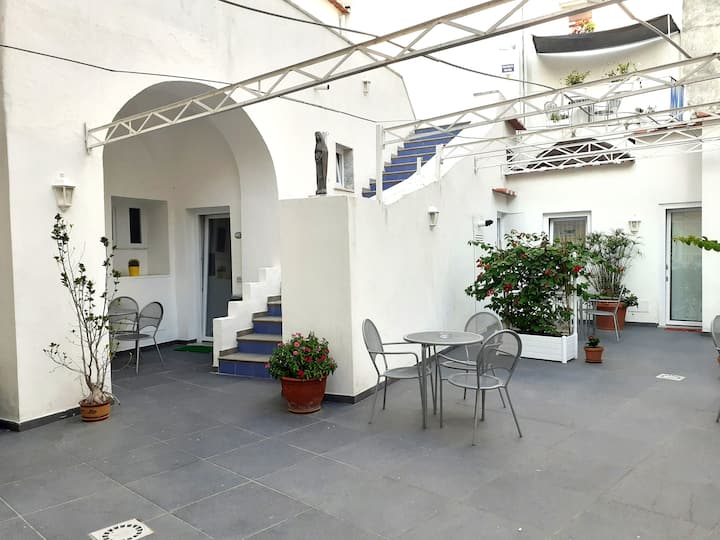 Manahouse2/manahouseblu - Maiori