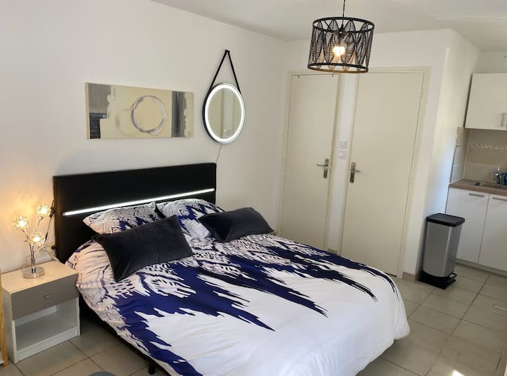 Studio Au Calme Proche Rer A Avec Petit Jardin - Neuilly-Plaisance