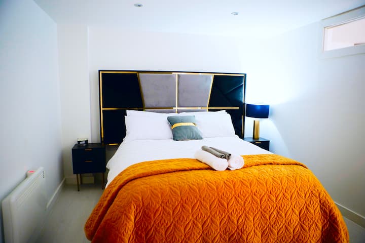 Comfy 1br Flat L 2beds L Sleeps4 L Parking L Wifi - Enfield