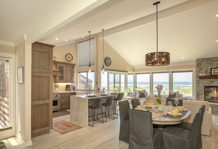 3930 Bella Casa - Oceanfront Condo, Pool & Tennis - Moss Landing, CA
