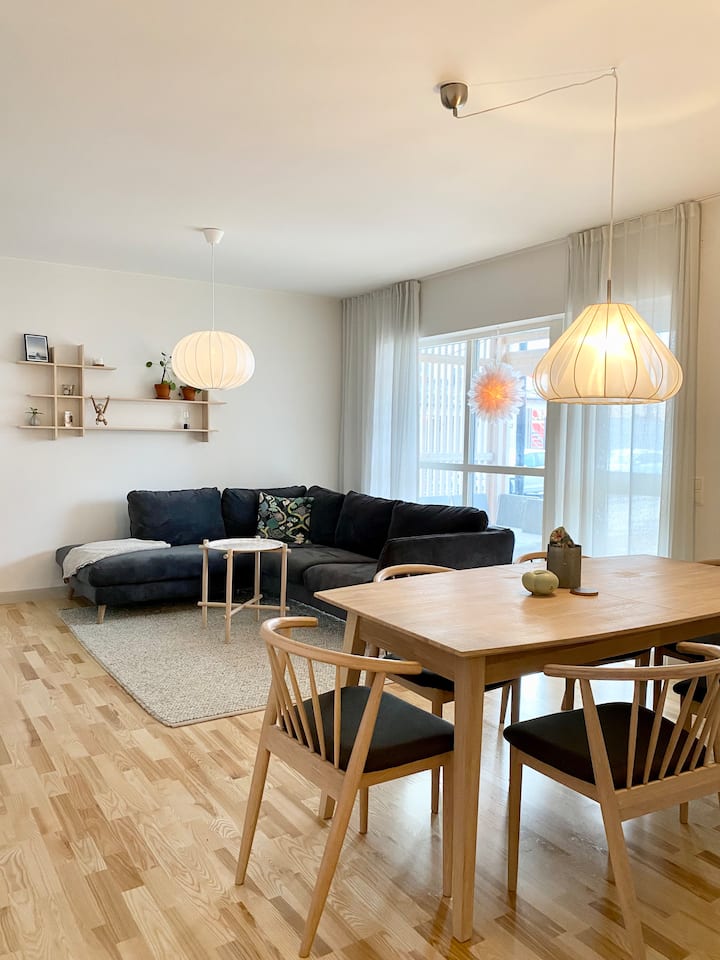 Ny, Fin Och Ljus Radhuslägenhet - Visby