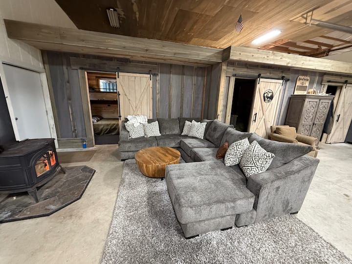 Pine Creek Retreat - 4 Cabins & Shop With Living - Swift Reservoir, Cougar
