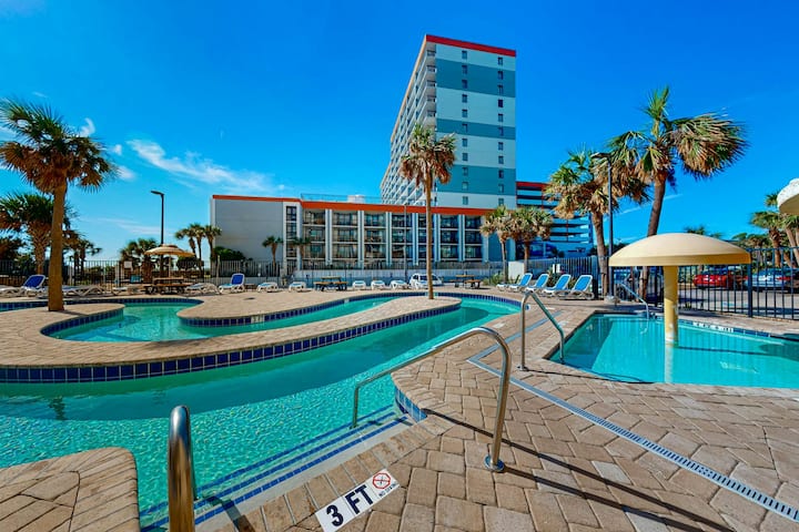Beachfront Studio With Pools,hot Tub, Fitness Room - Myrtle Beach