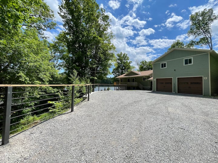 Fishes & Jumbo Nemos Cottage - Kingston