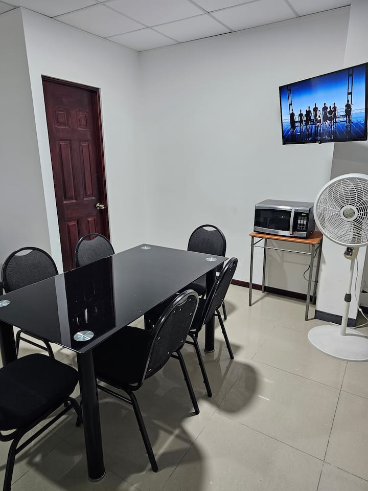 #6 Habitación San José Muy Amplia Baño Privado - San José