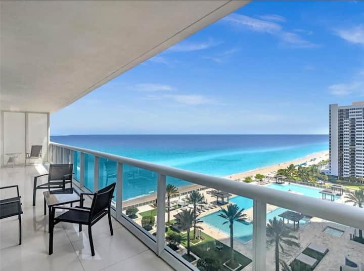 Oceanfront 3 Br/3 Ba Spa&pools.  Free Parking - Hallandale Beach, FL