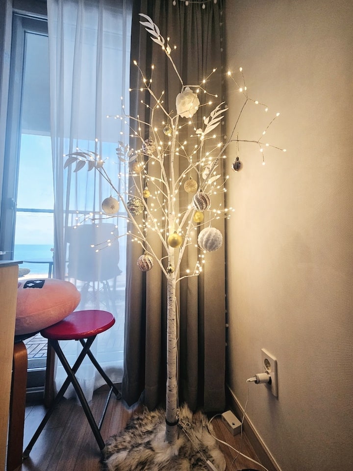 속초 오션뷰
연인/가족/친구/솔로여행 
연박.장박에최적의객실 - Sokcho-si