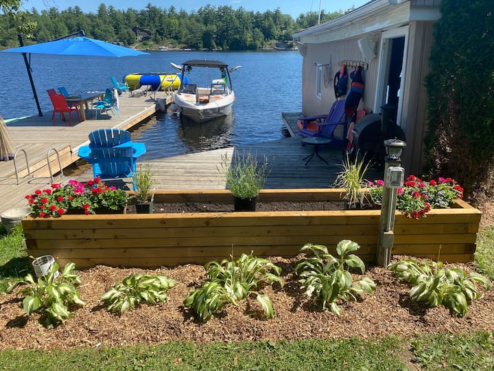 Waterfront Cottage By The Bay - Gravenhurst