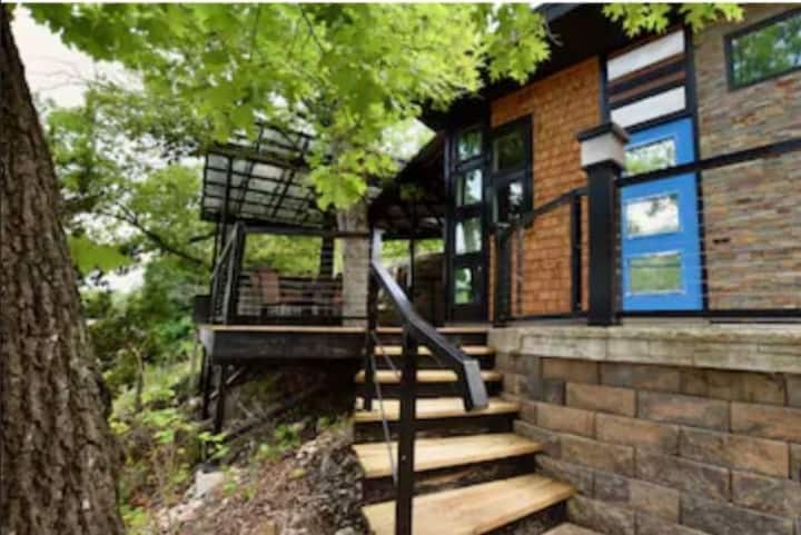 Cozy Cabin On The Lake! Sleeps 2 @ Jacks Shack! - Lake Ozark, MO