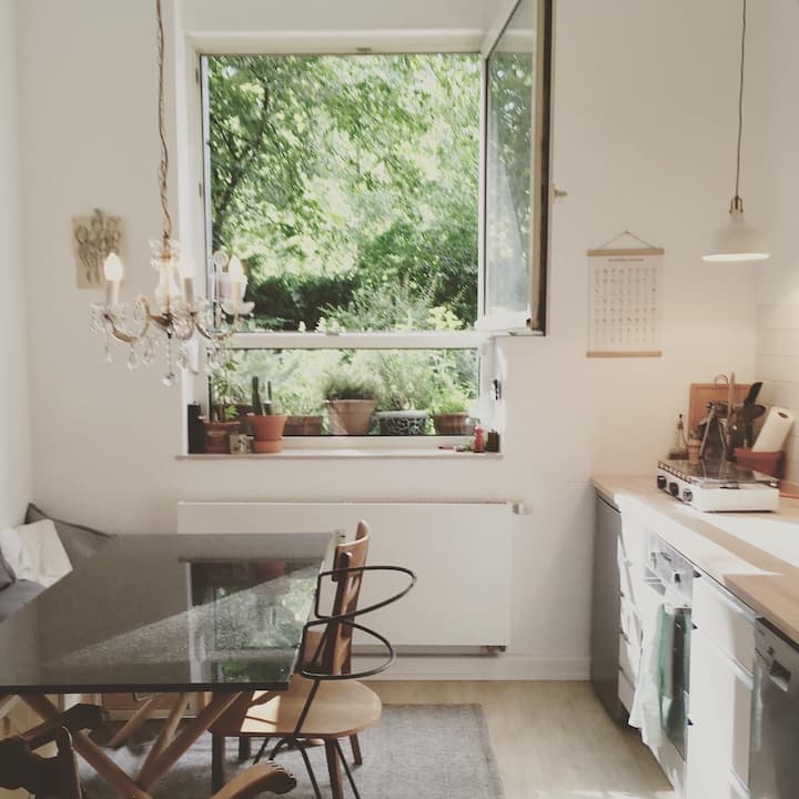 Zentrale Grün Gelegene Wohnung - Cologne