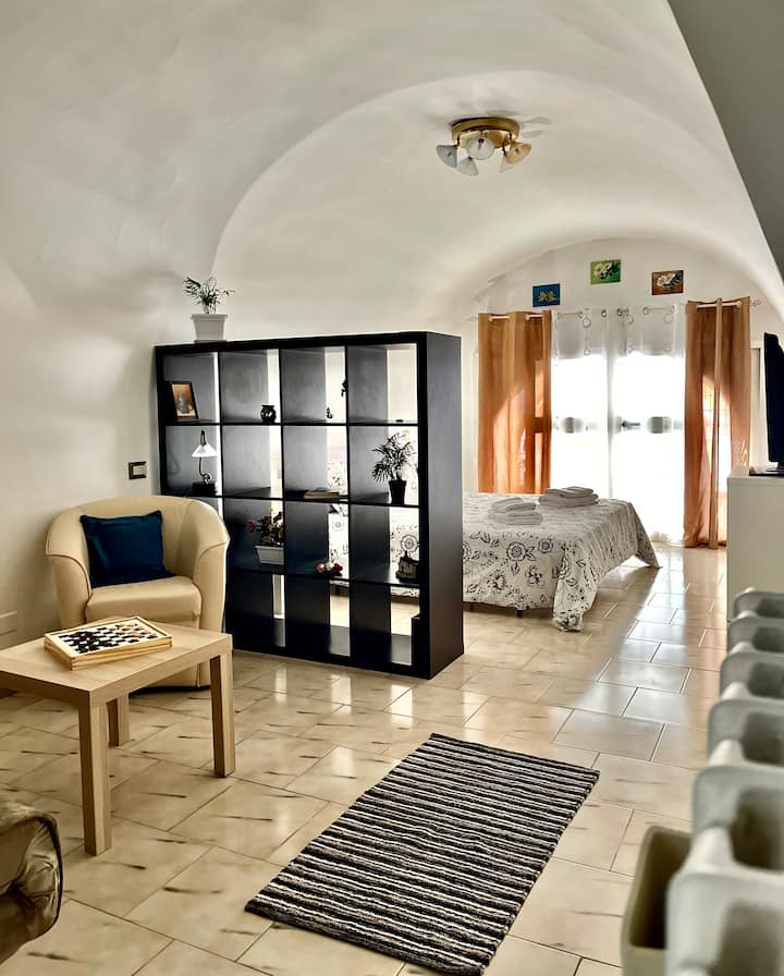 Casa In Centro - Spaziosa E Con 2 Bagni - Bari