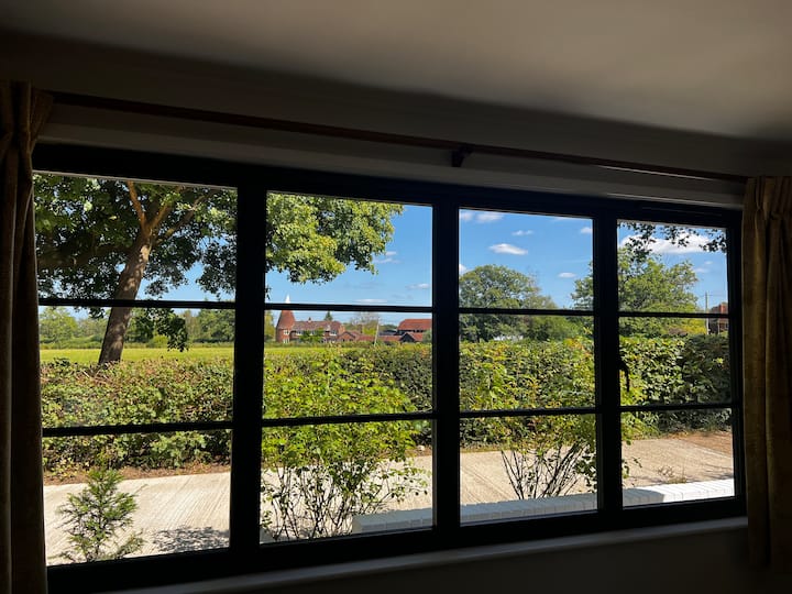 Stylish Contemporary Cottage In Fordcombe - Tonbridge