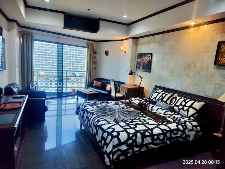 Comfy Flat Central + Sea View @Dongtan Beach - Pattaya City