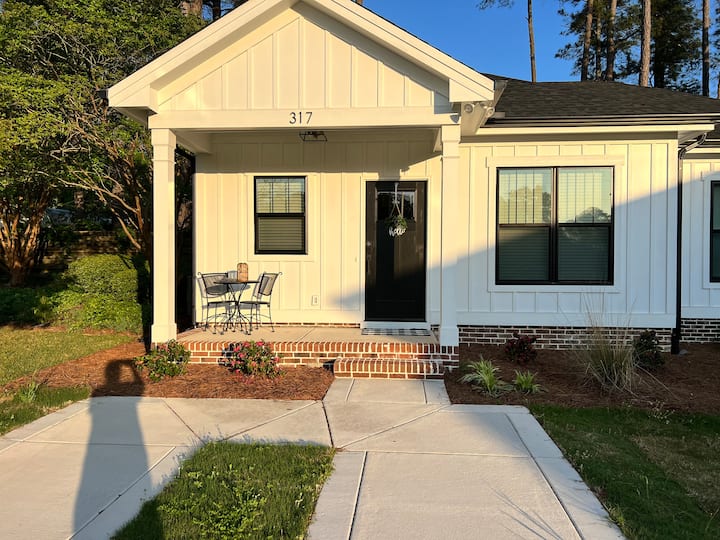 Downtown Guesthouse - Clayton, NC