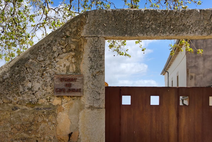 Cas Jurat De Selva, Serra De Tramuntana - Selva