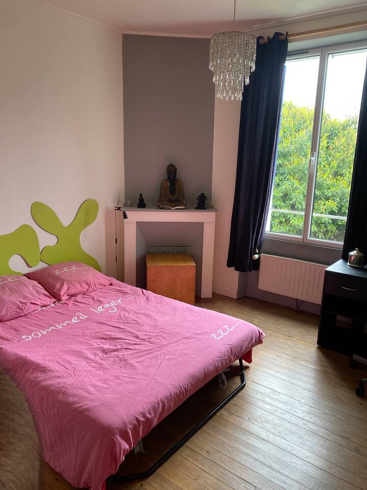 Chambre Ds Une Maison Au Calme - Cholet