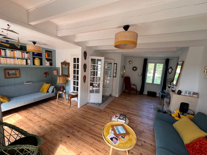 Maison De Ville Décorée Avec Soin Sur La Charente - Jarnac