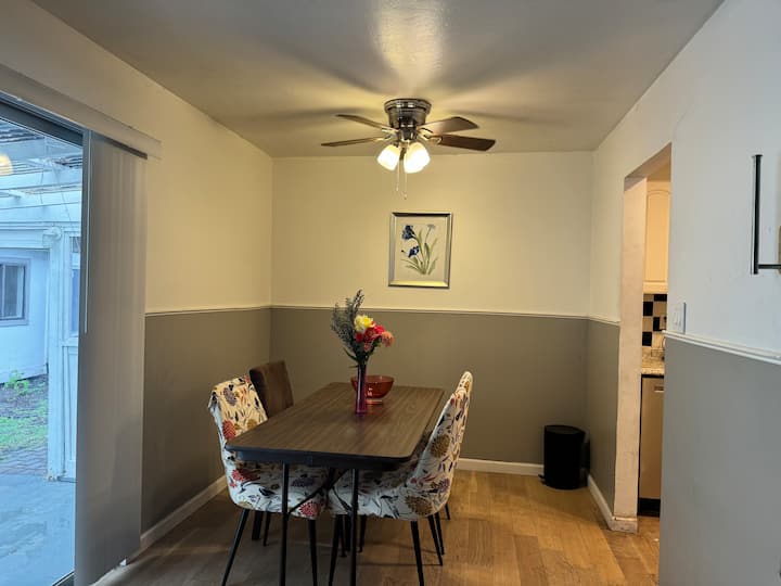 B- Nice Quiet 5bed/2bath Home - Palo Alto