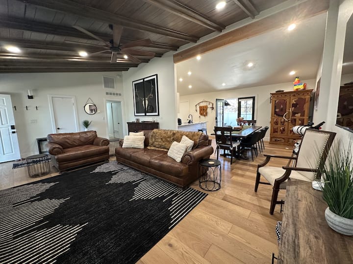 Newly Remodeled Mountain Home Away From Home - Show Low, AZ