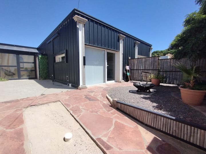 Casa Familiar Con Patio - Puerto Madryn