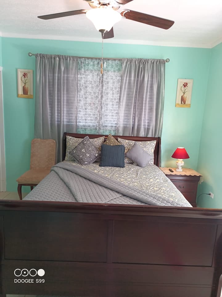 Sapphire Inn - Nassau