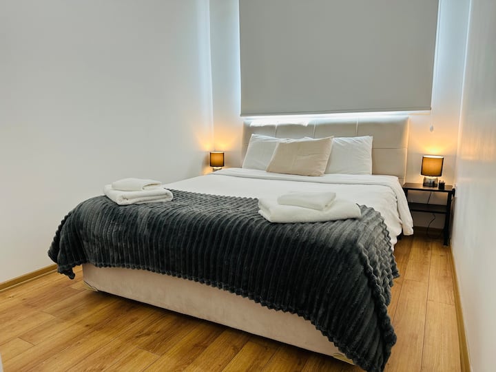 Girne Central 1 Bedroom, Walk To Harbour, Netflix - Girne