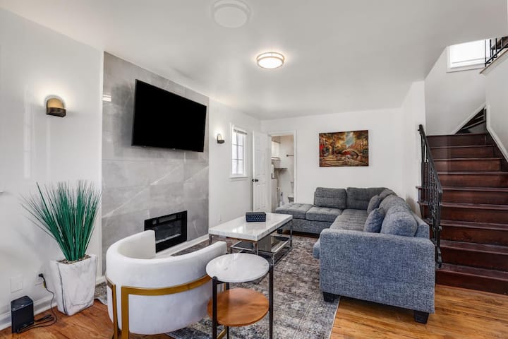 Cozy Oasis 3br/2ba W/easy Access To Downtown - Southfield, MI