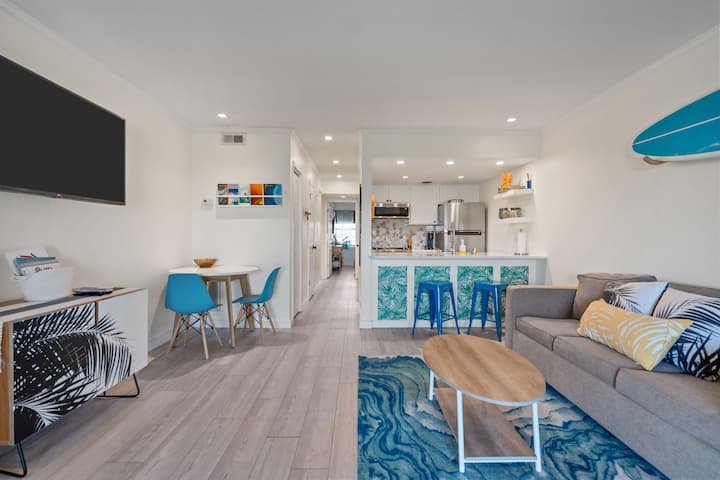 The Tropical Palm-ocean View, Pool, Heart Of Cb - Carolina Beach