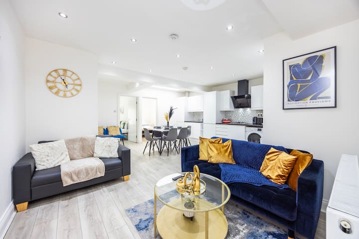 Appartement-douche-moderne-vue Sur Jardin-three Be - London, UK