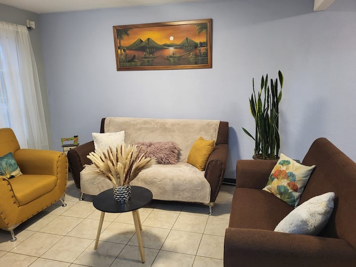 Ambiente Seguro Y Tranquilo - San José Pinula