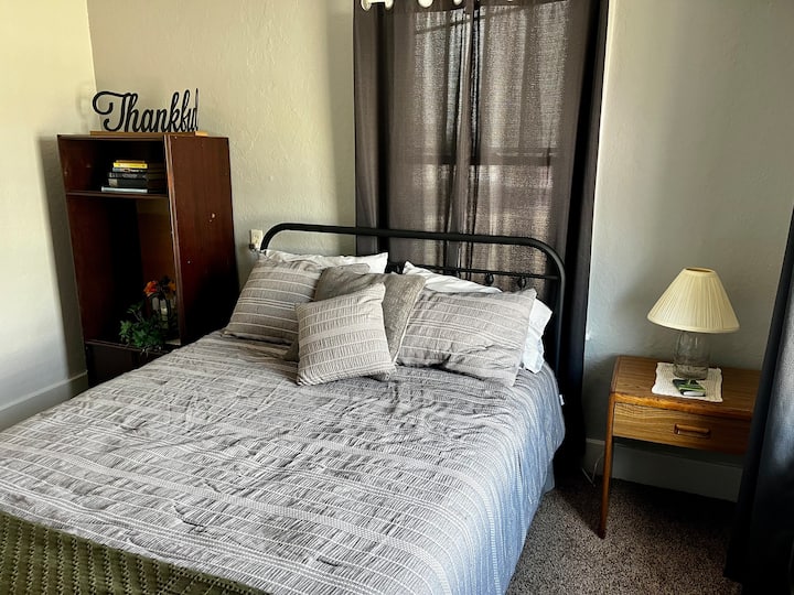 Second Floor 1 Bedroom Apt In Downtown Mhk - Splash Park, Manhattan