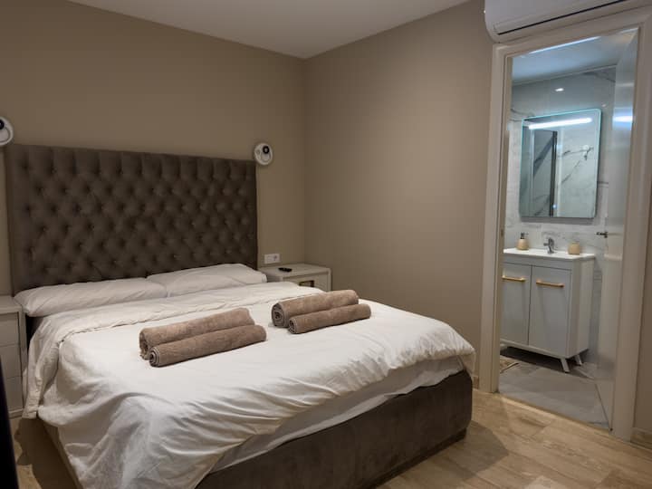 Doubleroom W/ Private Bathroom - Mataró