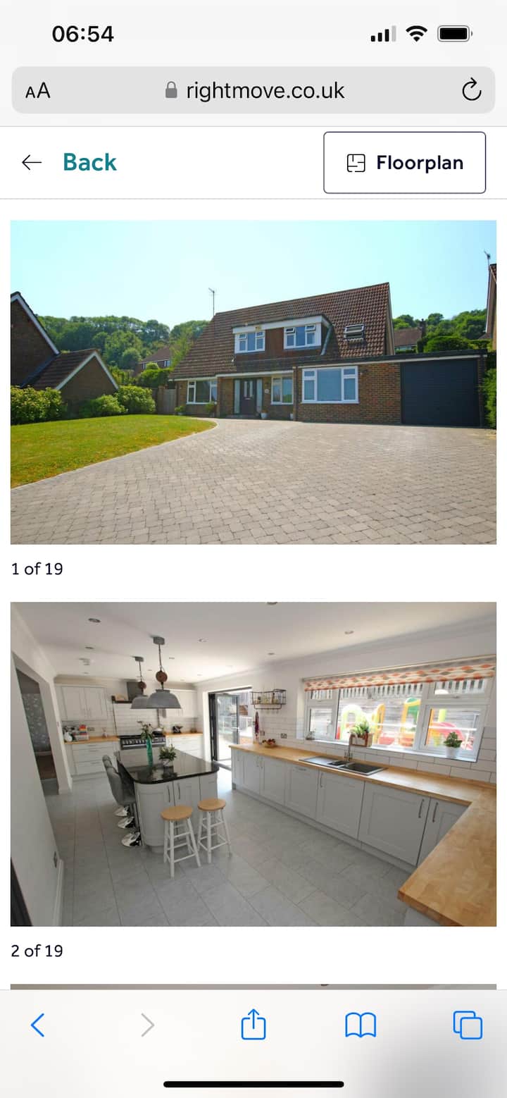Four Bedroom Detached House - Eastbourne