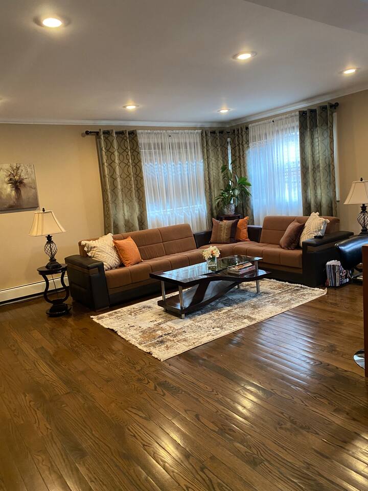 Lincoln Square Condo - Chicago, IL