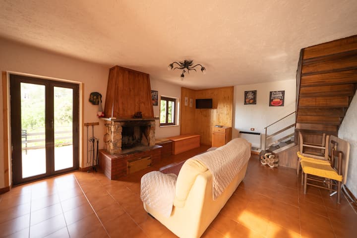 Chalet 4 Bdr 10 Ospiti+parking+vasca Idromassaggio - Monte Livata