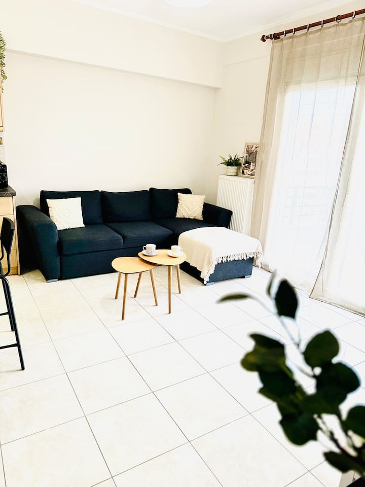 Stilvolle Wohnung Mit Großem Balkon Im Zentrum - Орестиада