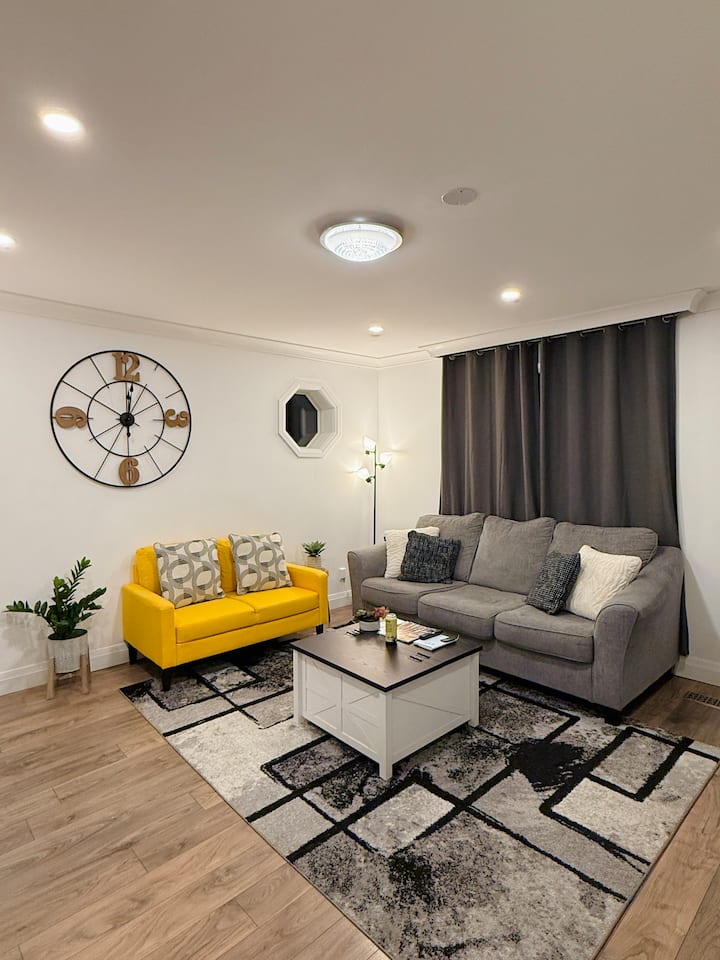 Entire Modern Home In Heart Of Parry Sound - Parry Sound