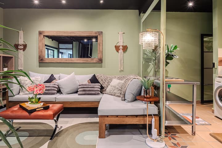 Fully Equipped Loft *Priv. Access* 300mbps Wifi - Medellín