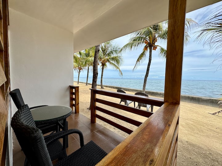 Sealavie 2 - Sunset Beach Cabin Near Center - Philippines