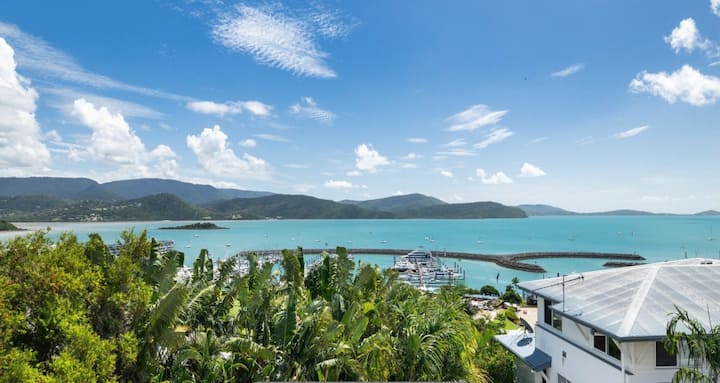 Oceanview Villa - Airlie Beach