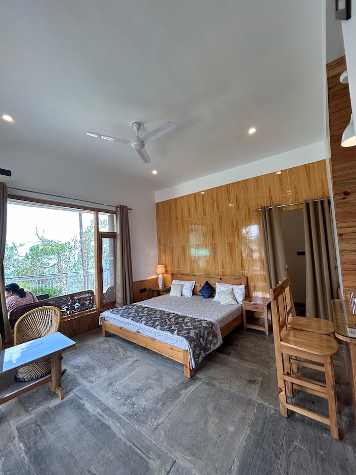 Private Room In Pine Grey Castle In Kasar Devi - Binsar