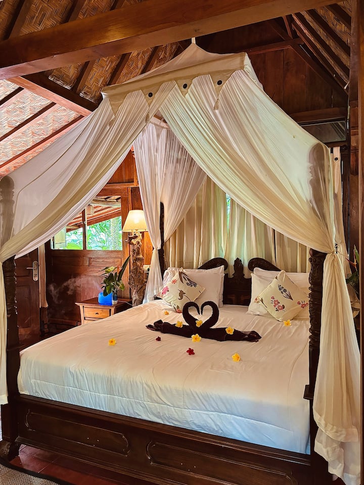 Family Ran -Daily Breakfast Included! Good Wifi! - Bali