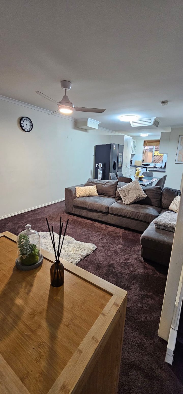Entire Home | 2 Bedrooms - Gated & Outdoor Cctv. - Alice Springs