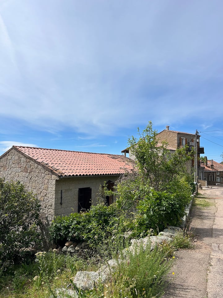 Maison Typique De Village - Figari