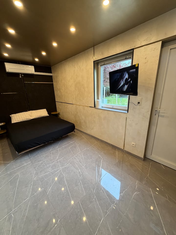 Luxury Studio With Bukhari Luxury Rental - Seraing