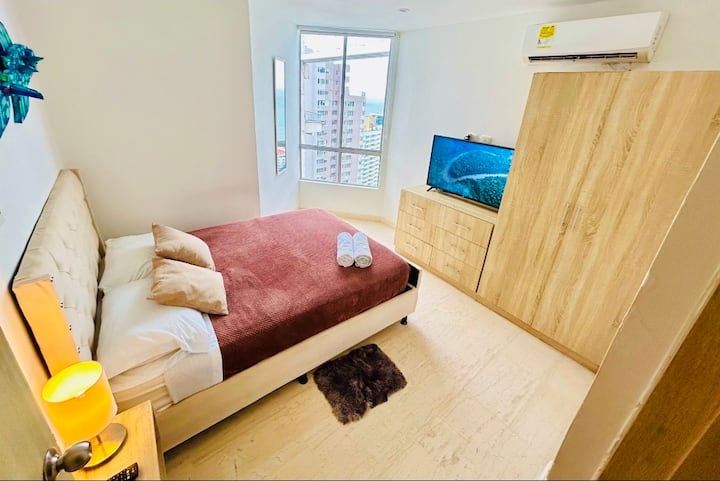 Vista Al Mar Y Piscina ~ Lujo Cerca A La Muralla - Cartagena