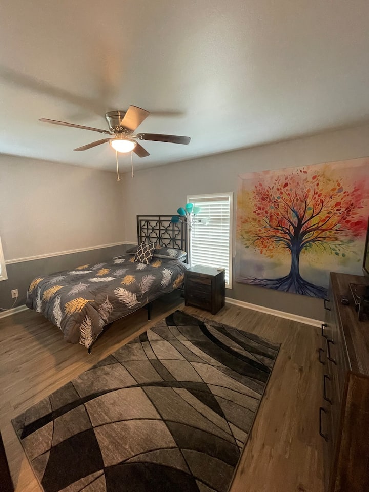Private Room/ Attached Full Bath - Memphis, TN